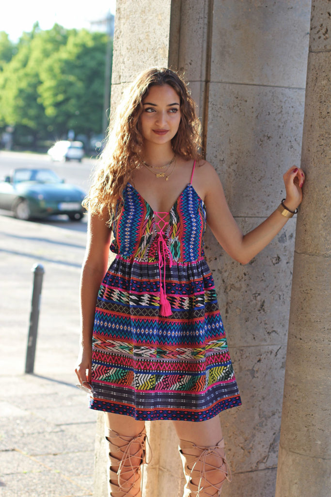 Festival Style – The Colorful Boho Dress & Lace-up Overknees - Personal ...